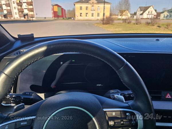 Balts Kia Sportage 2024 Tallina, ar dzinēja tilpumu 1.60 L un nobraukumu 48 tūkst. km par 32500 €, foto 2 vietnē AUTOMOTO.COM.LV