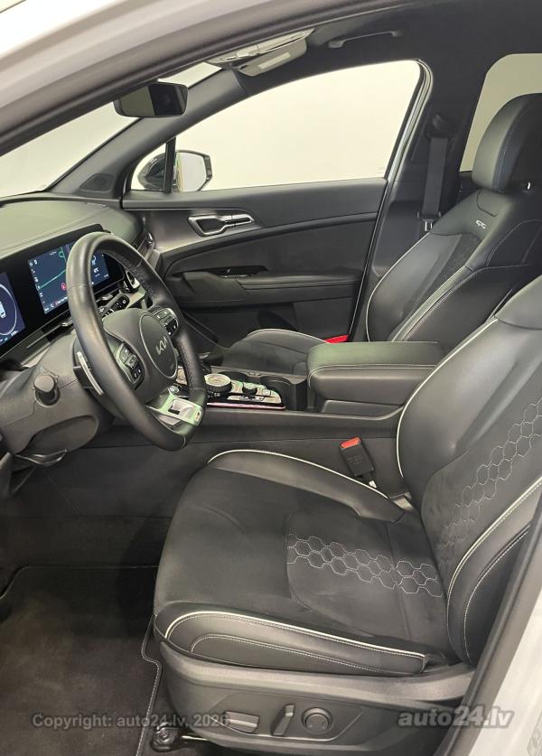 Balts Kia Sportage 2024 Tallina, ar dzinēja tilpumu 1.60 L un nobraukumu 32 tūkst. km par 32990 €, foto 6 vietnē AUTOMOTO.COM.LV