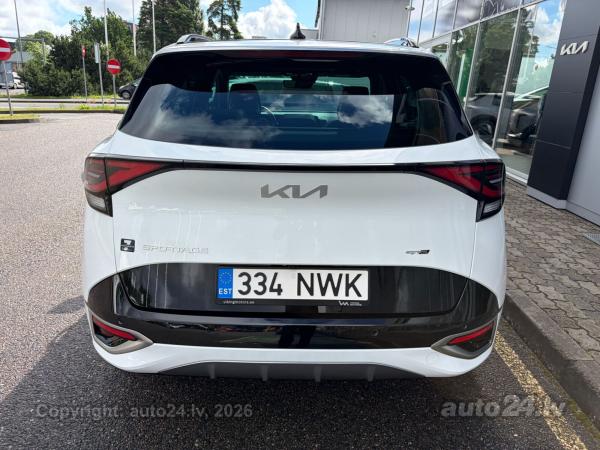 White Kia Sportage 2024 in Tallinn, with an engine capacity of 1.60 L and mileage of 39 thousand km for 34900 €, photo 3 on AUTOMOTO.COM.LV