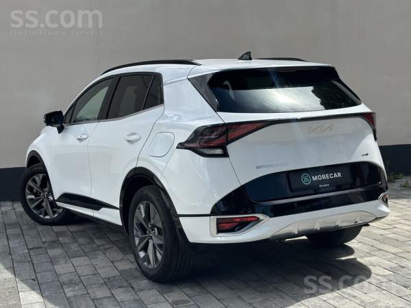 Белый Киа Sportage 2024 в Рига, объемом двигателя 1.60 л и пробегом 16 тыс. км за 28950 €, фото 6 на AUTOMOTO.COM.LV