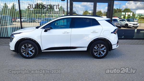 Balts Kia Sportage 2024 Tallina, ar dzinēja tilpumu 1.60 L un nobraukumu 33 tūkst. km par 33990 €, foto 2 vietnē AUTOMOTO.COM.LV