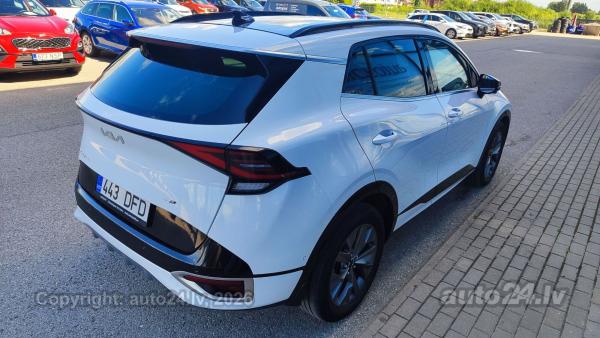 Balts Kia Sportage 2024 Tallina, ar dzinēja tilpumu 1.60 L un nobraukumu 33 tūkst. km par 33990 €, foto 4 vietnē AUTOMOTO.COM.LV