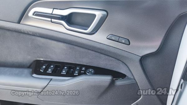Balts Kia Sportage 2024 Tallina, ar dzinēja tilpumu 1.60 L un nobraukumu 33 tūkst. km par 33990 €, foto 10 vietnē AUTOMOTO.COM.LV