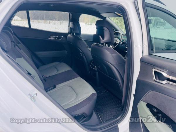 Balts Kia Sportage 2025 Tallina, ar dzinēja tilpumu 1.60 L un nobraukumu 8 tūkst. km par 29500 €, foto 11 vietnē AUTOMOTO.COM.LV