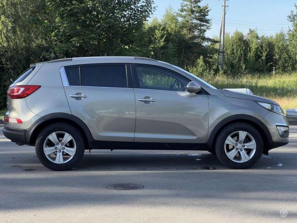 Dzeltens Kia Sportage 2011 Tauragė, ar dzinēja tilpumu 1.69 L un nobraukumu 250 tūkst. km par 4900 €, foto 7 vietnē AUTOMOTO.COM.LV