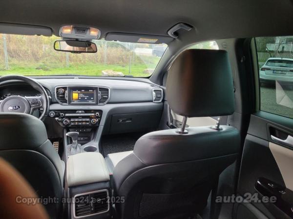Желтый Киа Sportage 2016 в Таллин, объемом двигателя 1.60 л и пробегом 150 тыс. км за 15500 €, фото 11 на AUTOMOTO.COM.LV