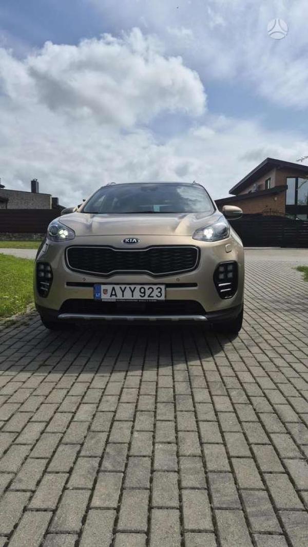 Yellow Kia Sportage 2017 in Klaipeda, with an engine capacity of 1.60 L and mileage of 83 thousand km for 17500 €, photo 2 on AUTOMOTO.COM.LV