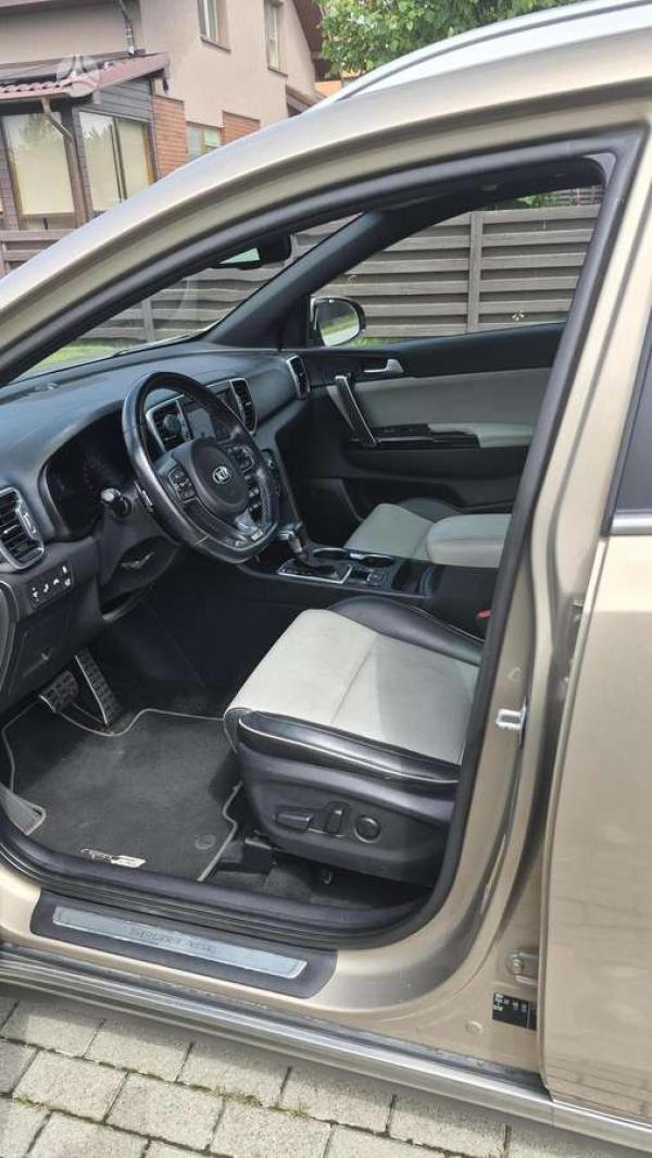 Yellow Kia Sportage 2017 in Klaipeda, with an engine capacity of 1.60 L and mileage of 83 thousand km for 17500 €, photo 10 on AUTOMOTO.COM.LV