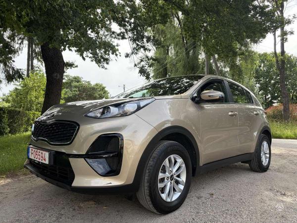 Yellow Kia Sportage 2019 in Utena, with an engine capacity of 1.60 L and mileage of 187 thousand km for 11800 €, photo 2 on AUTOMOTO.COM.LV