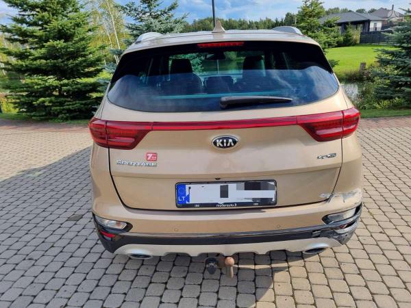 Yellow Kia Sportage 2020 in Alytus, with an engine capacity of 1.60 L and mileage of 161 thousand km for 9900 €, photo 7 on AUTOMOTO.COM.LV