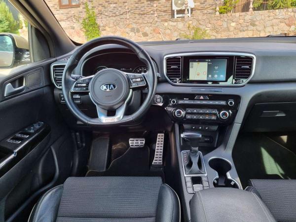 Yellow Kia Sportage 2020 in Alytus, with an engine capacity of 1.60 L and mileage of 161 thousand km for 9900 €, photo 10 on AUTOMOTO.COM.LV
