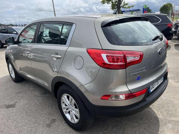 Желтый Киа Sportage 2014 в Таураге, объемом двигателя 1.69 л и пробегом 215 тыс. км за 6350 €, фото 4 на AUTOMOTO.COM.LV