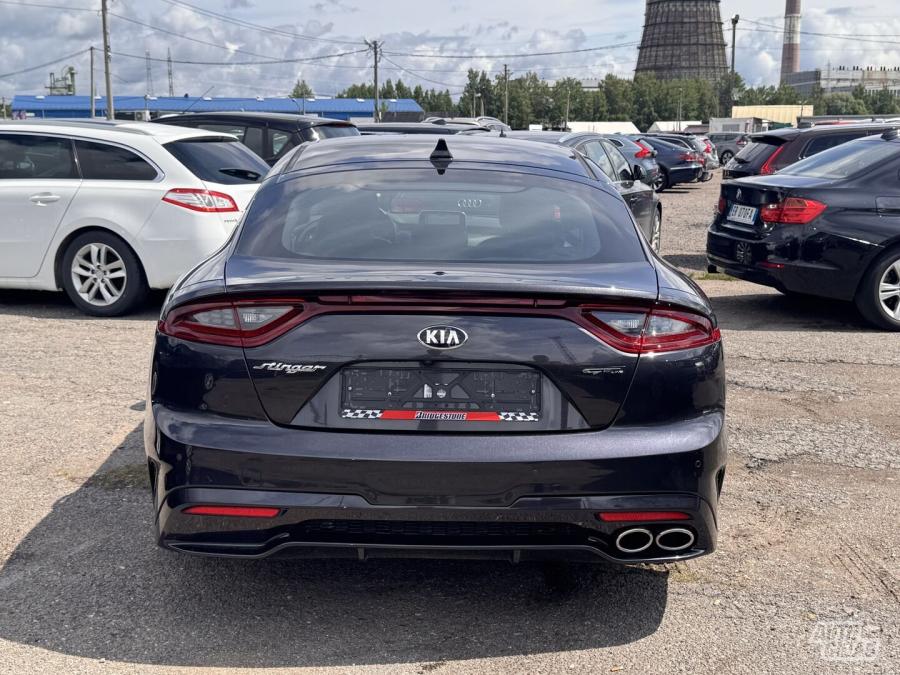 Melns Kia Stinger 2018 Kauņa, ar dzinēja tilpumu 2.20 L un nobraukumu 201 tūkst. km par 15850 €, foto 7 vietnē AUTOMOTO.COM.LV