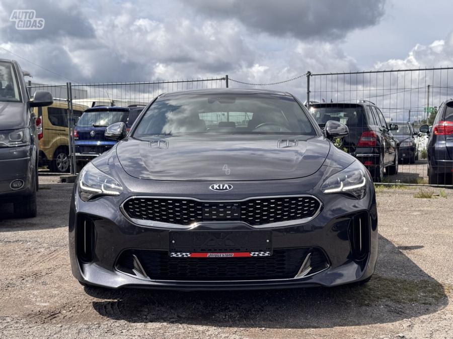 Melns Kia Stinger 2018 Kauņa, ar dzinēja tilpumu 2.20 L un nobraukumu 201 tūkst. km par 15850 €, foto 8 vietnē AUTOMOTO.COM.LV