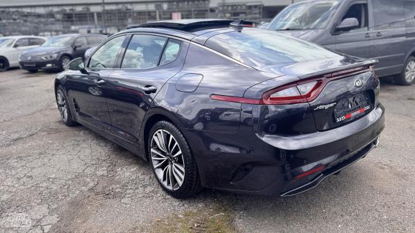 Black Kia Stinger 2018 in Kaunas, with an engine capacity of 2.20 L and mileage of 201 thousand km for 15850 €, photo 10 on AUTOMOTO.COM.LV