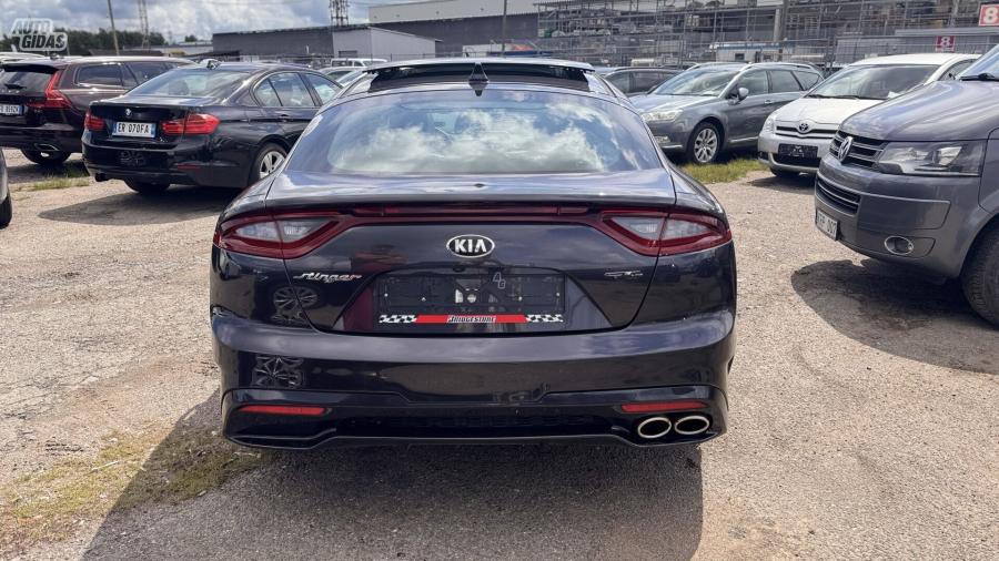 Melns Kia Stinger 2018 Kauņa, ar dzinēja tilpumu 2.20 L un nobraukumu 201 tūkst. km par 15850 €, foto 12 vietnē AUTOMOTO.COM.LV