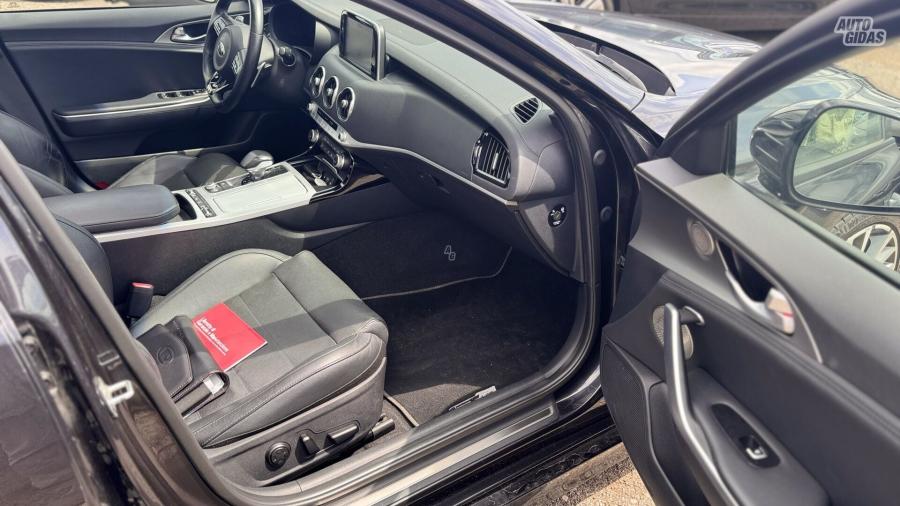 Melns Kia Stinger 2018 Kauņa, ar dzinēja tilpumu 2.20 L un nobraukumu 201 tūkst. km par 15850 €, foto 14 vietnē AUTOMOTO.COM.LV