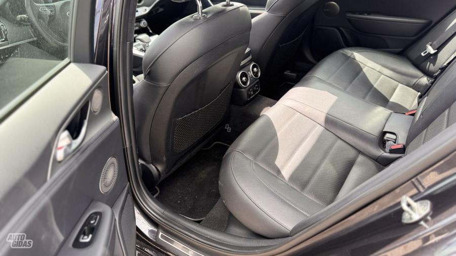 Melns Kia Stinger 2018 Kauņa, ar dzinēja tilpumu 2.20 L un nobraukumu 201 tūkst. km par 15850 €, foto 18 vietnē AUTOMOTO.COM.LV