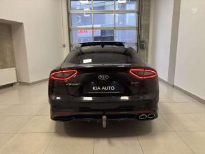 Black Kia Stinger 2019 in Vilnius, with an engine capacity of 2.20 L and mileage of 230 thousand km for 18500 €, photo 4 on AUTOMOTO.COM.LV
