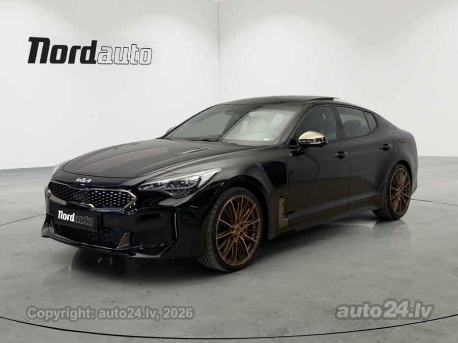 Melns Kia Stinger 2023 Tallina, ar dzinēja tilpumu 3.30 L un nobraukumu 81 tūkst. km par 37900 €, foto 1 vietnē AUTOMOTO.COM.LV