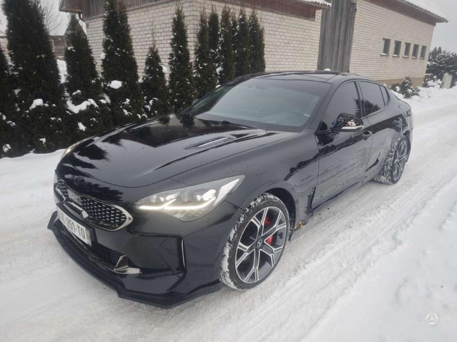 Melns Kia Stinger 2017 Telšiai, ar dzinēja tilpumu 3.30 L un nobraukumu 113 tūkst. km par 15700 €, foto 1 vietnē AUTOMOTO.COM.LV