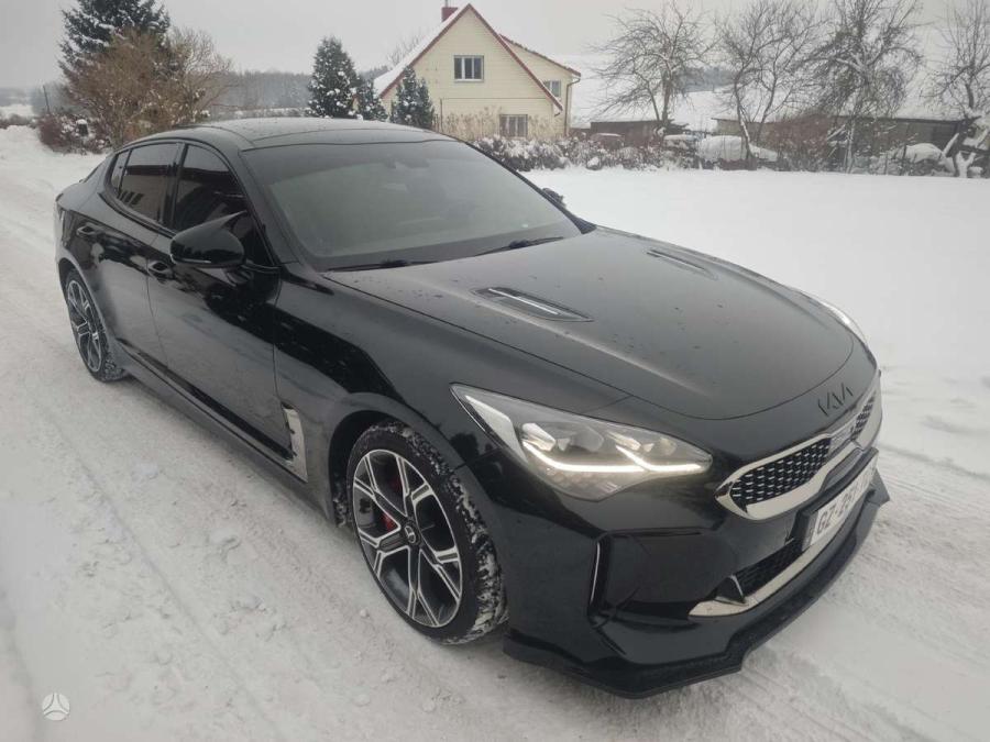 Melns Kia Stinger 2017 Telšiai, ar dzinēja tilpumu 3.30 L un nobraukumu 113 tūkst. km par 15700 €, foto 3 vietnē AUTOMOTO.COM.LV