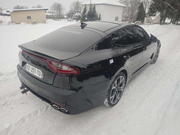 Melns Kia Stinger 2017 Telšiai, ar dzinēja tilpumu 3.30 L un nobraukumu 113 tūkst. km par 15700 €, foto 4 vietnē AUTOMOTO.COM.LV