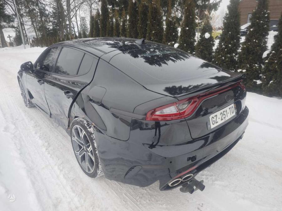 Melns Kia Stinger 2017 Telšiai, ar dzinēja tilpumu 3.30 L un nobraukumu 113 tūkst. km par 15700 €, foto 5 vietnē AUTOMOTO.COM.LV