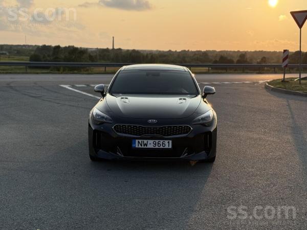 Черный Киа Stinger 2017 в Рига, объемом двигателя 2.20 л и пробегом 215 тыс. км за 16000 €, фото 2 на AUTOMOTO.COM.LV