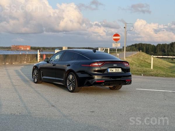 Черный Киа Stinger 2017 в Рига, объемом двигателя 2.20 л и пробегом 215 тыс. км за 16000 €, фото 4 на AUTOMOTO.COM.LV
