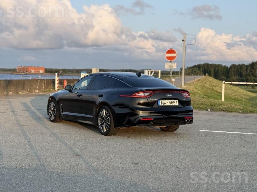 Melns Kia Stinger 2017 Rīga, ar dzinēja tilpumu 2.20 L un nobraukumu 215 tūkst. km par 16000 €, foto 5 vietnē AUTOMOTO.COM.LV