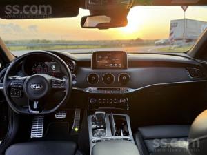 Melns Kia Stinger 2017 Rīga, ar dzinēja tilpumu 2.20 L un nobraukumu 215 tūkst. km par 16000 €, foto 11 vietnē AUTOMOTO.COM.LV