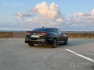 Melns Kia Stinger 2017 Rīga, ar dzinēja tilpumu 2.20 L un nobraukumu 218 tūkst. km par 16000 €, foto 5 vietnē AUTOMOTO.COM.LV