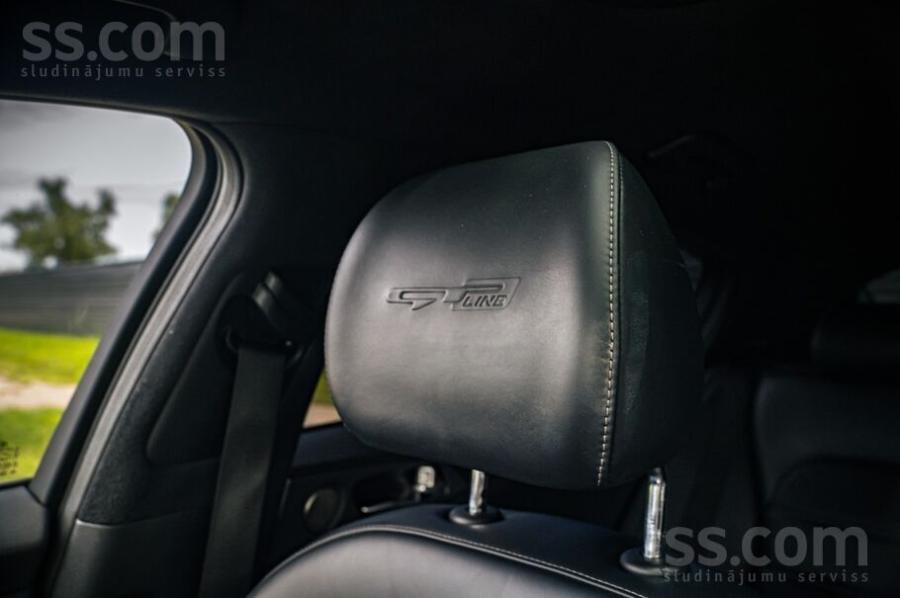 Black Kia Stinger 2017 in Riga, with an engine capacity of 2.20 L and mileage of 224 thousand km for 11990 €, photo 26 on AUTOMOTO.COM.LV