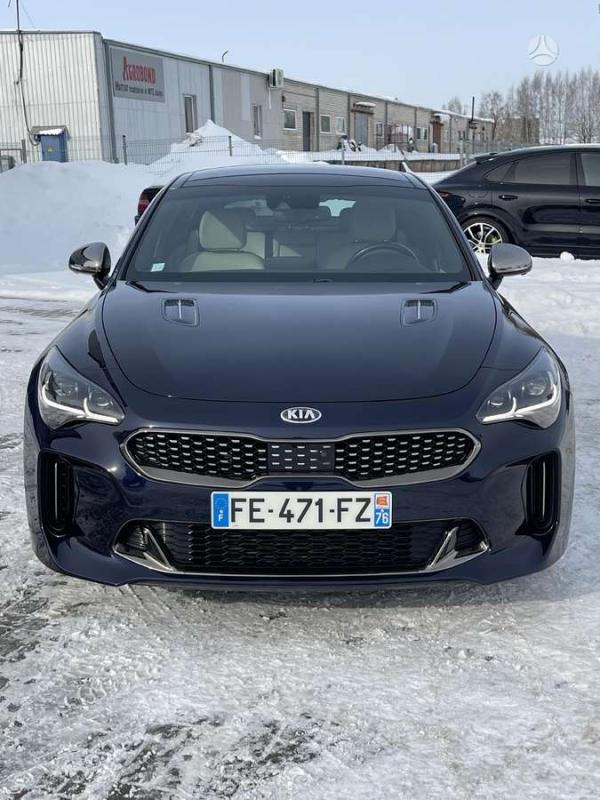 Zils Kia Stinger 2019 Tauragė, ar dzinēja tilpumu 2.20 L un nobraukumu 113 tūkst. km par 18900 €, foto 3 vietnē AUTOMOTO.COM.LV