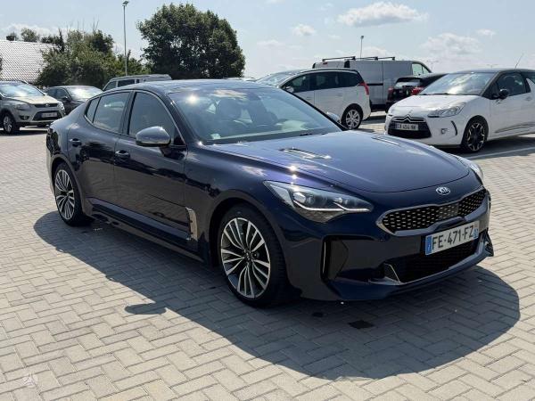 Blue Kia Stinger 2019 in Taurage, with an engine capacity of 2.20 L and mileage of 113 thousand km for 17300 €, photo 7 on AUTOMOTO.COM.LV