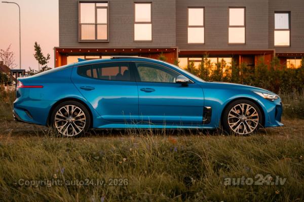 Zils Kia Stinger 2019 Tallina, ar dzinēja tilpumu 2.00 L un nobraukumu 98 tūkst. km par 22500 €, foto 4 vietnē AUTOMOTO.COM.LV