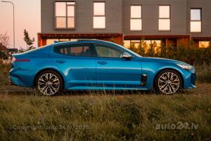 Blue Kia Stinger 2019 in Tallinn, with an engine capacity of 2.00 L and mileage of 98 thousand km for 22500 €, photo 5 on AUTOMOTO.COM.LV