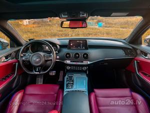Blue Kia Stinger 2019 in Tallinn, with an engine capacity of 2.00 L and mileage of 98 thousand km for 22500 €, photo 13 on AUTOMOTO.COM.LV