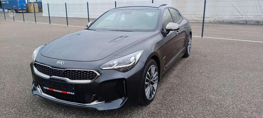 Brown Kia Stinger 2018 in Kaunas, with an engine capacity of 2.20 L and mileage of 201 thousand km for 14850 €, photo 4 on AUTOMOTO.COM.LV