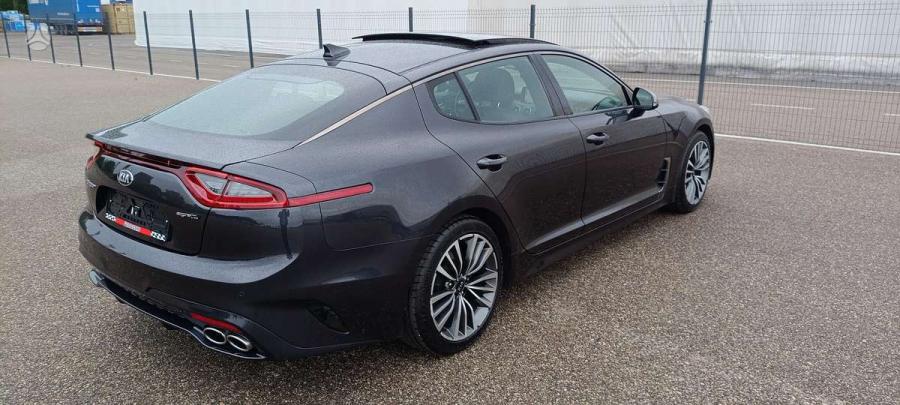 Brown Kia Stinger 2018 in Kaunas, with an engine capacity of 2.20 L and mileage of 201 thousand km for 14850 €, photo 7 on AUTOMOTO.COM.LV