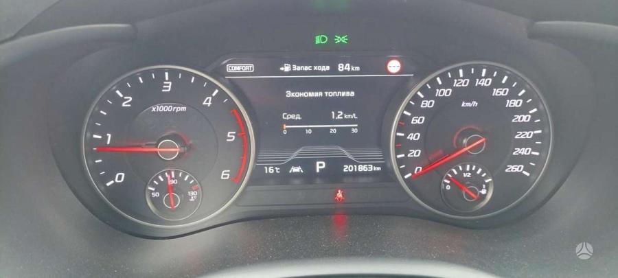 Brown Kia Stinger 2018 in Kaunas, with an engine capacity of 2.20 L and mileage of 201 thousand km for 14850 €, photo 15 on AUTOMOTO.COM.LV