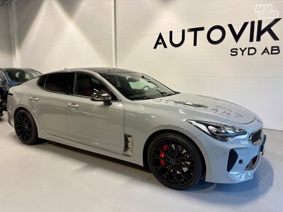 Grey Kia Stinger 2018 in Kaunas, with an engine capacity of 0.00 L and mileage of 85 thousand km for 35254 €, photo 1 on AUTOMOTO.COM.LV