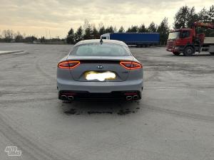 Grey Kia Stinger 2018 in Kelme, with an engine capacity of 2.00 L and mileage of 82 thousand km for 8000 €, photo 6 on AUTOMOTO.COM.LV