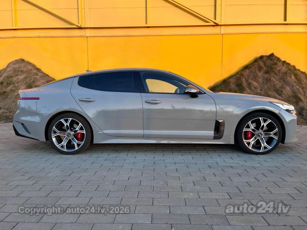 Grey Kia Stinger 2019 in Tartu, with an engine capacity of 3.30 L and mileage of 121 thousand km for 24999 €, photo 9 on AUTOMOTO.COM.LV