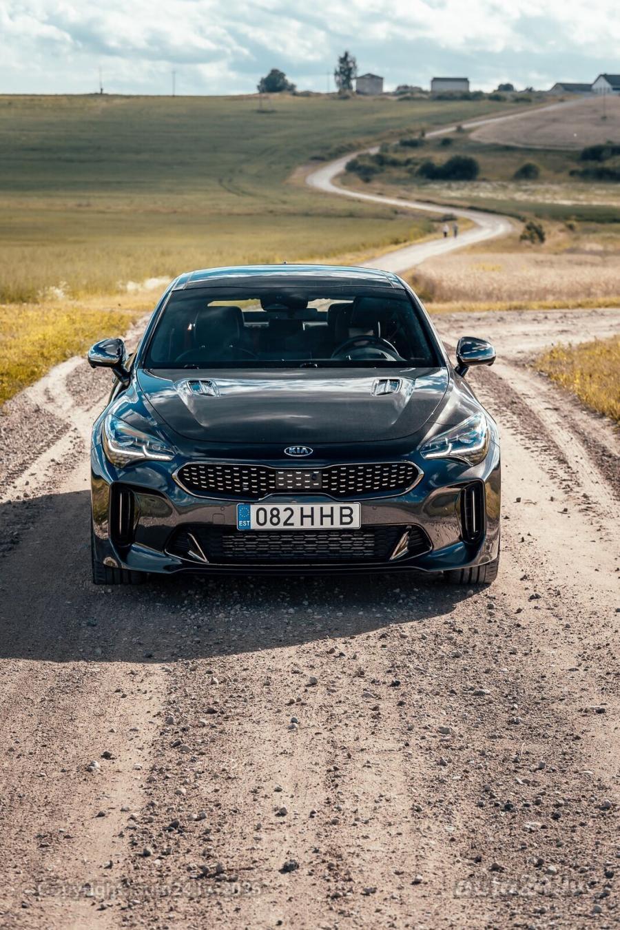 Pelēks Kia Stinger 2021 Tartu, ar dzinēja tilpumu 3.30 L un nobraukumu 96 tūkst. km par 34000 €, foto 1 vietnē AUTOMOTO.COM.LV