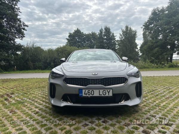 Kia Stinger 2021 in Tallinn on AUTOMOTO.COM.LV Grey Kia Stinger 2021 in Tallinn, with an engine capacity of 3.30 L and mileage of 88 thousand km for 32500 €, photo 8 on AUTOMOTO.COM.LV