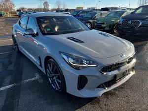Pelēks Kia Stinger 2017 Kauņa, ar dzinēja tilpumu 3.30 L un nobraukumu 94 tūkst. km par 29502 €, foto 3 vietnē AUTOMOTO.COM.LV
