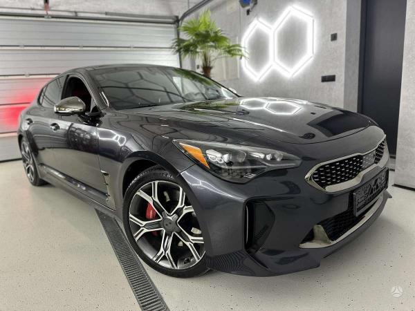 Grey Kia Stinger 2018 in Kaunas, with an engine capacity of 3.30 L and mileage of 82 thousand km for 23000 €, photo 1 on AUTOMOTO.COM.LV