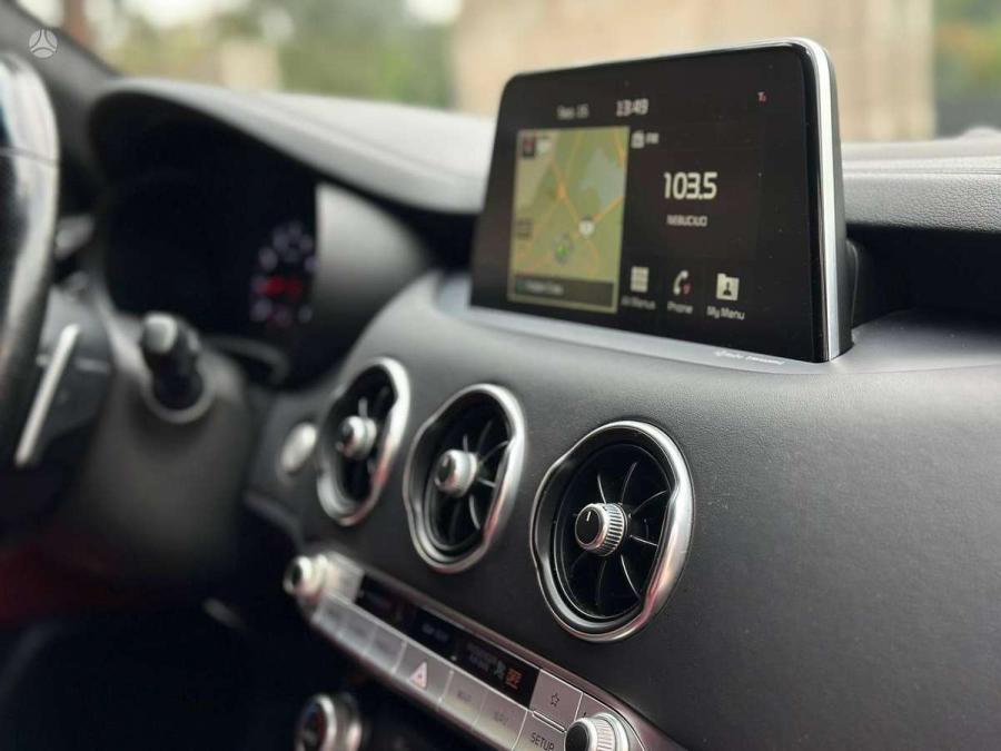 Pelēks Kia Stinger 2018 Kauņa, ar dzinēja tilpumu 3.30 L un nobraukumu 82 tūkst. km par 23000 €, foto 15 vietnē AUTOMOTO.COM.LV